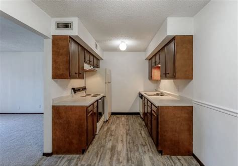 White Lakes Plaza Apartments 3730 SW Plaza Dr Topeka KS 66609