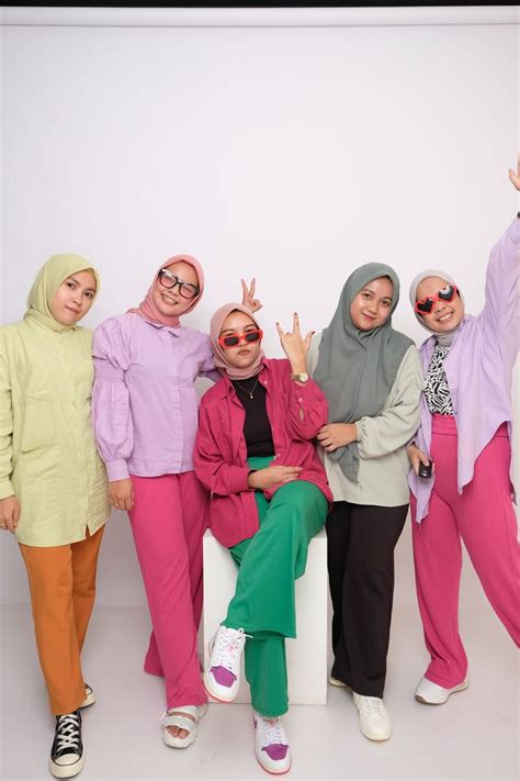 Pin Oleh Rizqa Wahyudi Di Street Style Gaya Hijab Gaya Remaja Gambar