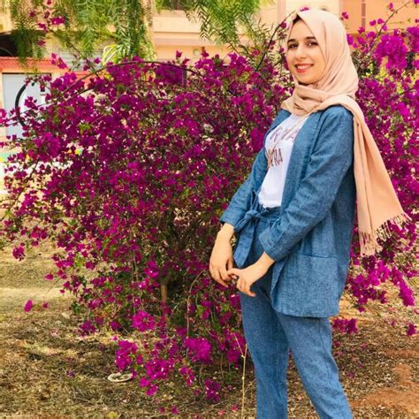 Imane Está No Couchsurfing Couchsurfing