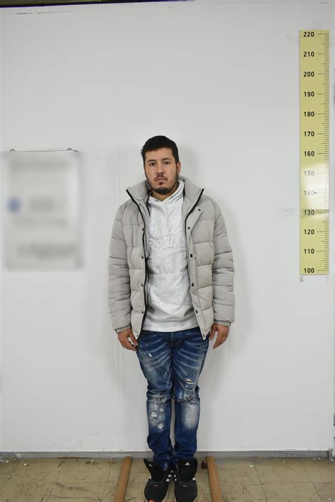 ΚΟΛΩΝΟΣ ΠΡΟΣΩΠΑ ΥΠΕΡΑΝΩ ΥΠΟΨΙΑΣ ΟΙ ΠΑΙΔΟΒΙΑΣΤΕΣ ΠΟΥ ΑΝΑΓΝΩΡΙΣΕ Η