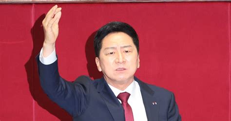 속보 김기현 “이재명 사과해야불체포특권 포기 서약서 서명하자”