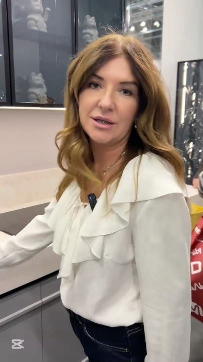 Хотела снять экспертный контент но увидела 🍬🍫🍭 и забыла обо всём 😆