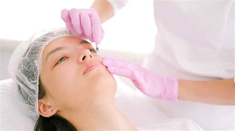 Can You Use Retinol After Botox What To Know Crankiewomen