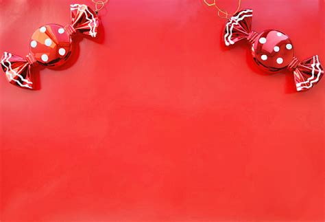 빨간 배경에 크리스마스 장식 사탕 물방울 무늬 배너 수평 테두리 텍스트가 있는 프레임 복사 공간 0명에 대한 스톡 사진 및 기타 이미지 Istock