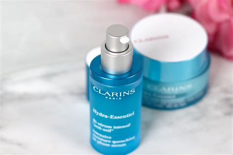 Clarins Hydra-Essentiel Bi-Phase Serum and Rich Cream Review