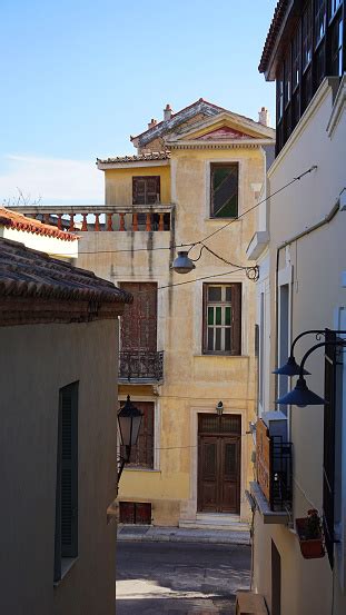 플라카 아테네 아 티 카 그리스의 Anafiotika 지구에 있는 신고전주의 집의 사진 0명에 대한 스톡 사진 및 기타 이미지 Istock