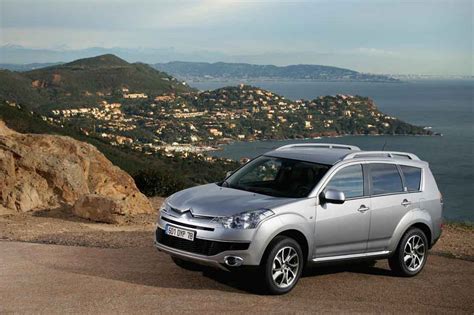 Fiche Technique Citroen C Crosser 2 2 HDi 2008
