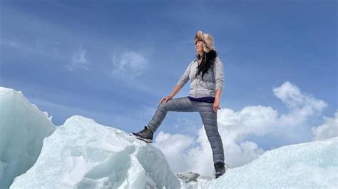 Sherpa Woman Climbs Everest For 10th Time Breaks Own Record
