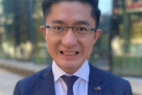 Masuk Jajaran Profesor Muda Berprestasi Di Dunia Pria Asal Sumatera