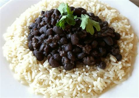 Guiso de porotos negros Receta de Karen Oñate Receta Guiso de