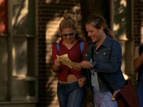 Terri Macgregor Fashion 28 Broomheadz