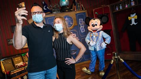 List Of Character Meet And Greets Selfie Spots Returning To Walt