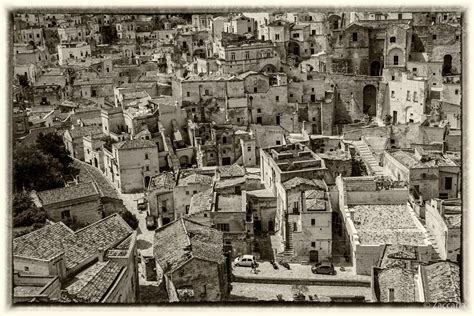 Nicola Zaccaria Terra Di Pietra Il Volto Di Matera Tra Sassi E Secoli