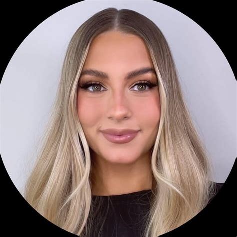 Ellen Larson 💫 Larsonellen • Threads Say More