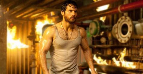 Henry Cavill Once Made Us Drool Over His Masculine Ripped Physique As