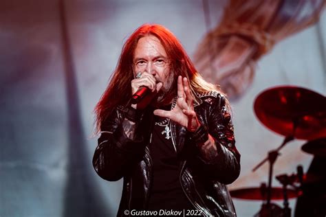 Helloween e Hammerfall divertem fãs show em SP