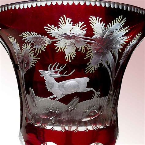 Vase en cristal de Bohème gravé th