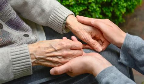 Massage For People With Dementia Cpd Course The School Of Natural
