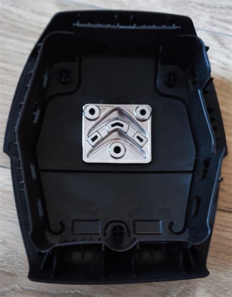 Крышка подушки руля на Citroen C4 L, Citroen C4 (2G), Citroen DS4. | 1 ...
