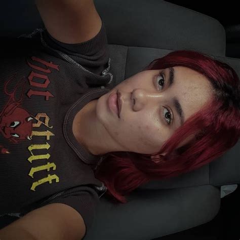 Julissa Jellijuls Threads Say More