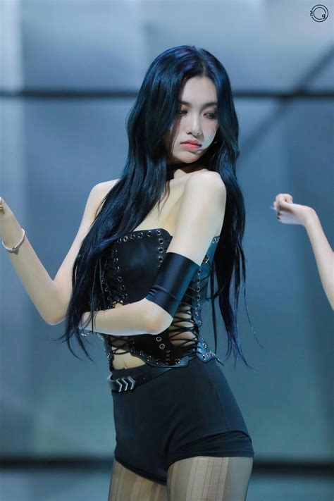 Aisha Everglow Rkpoptights