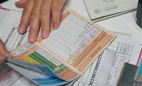Derechohabientes del IMSS podrán reimprimir carátula de Cartilla