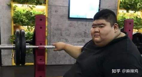 中国首胖王浩楠，为爱暴瘦480斤，成名后和娇妻离婚，网友飘了 知乎