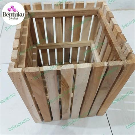 Jual Pot Kayu Kotak 24x24x29 Cm Pot Tanaman Hias Anggrek Pot Kayu Jati