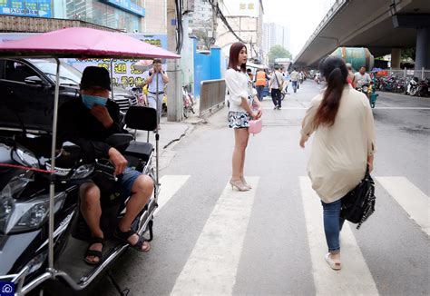 26岁小伙变性成女孩，“吓跑”初恋男友后仍渴望爱情
