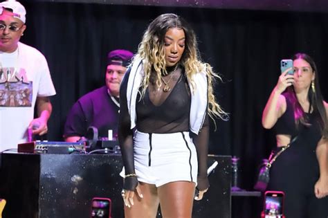 Ludmilla D Folga Pra Lingerie E Usa Top Transparente Em Show Quem