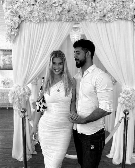 მუსიკოსი ეკუნა ყანჩაველი დედა გახდა მომღერალი შვილის პირველ ფოტოს აზიარებს როგორია ამერიკული