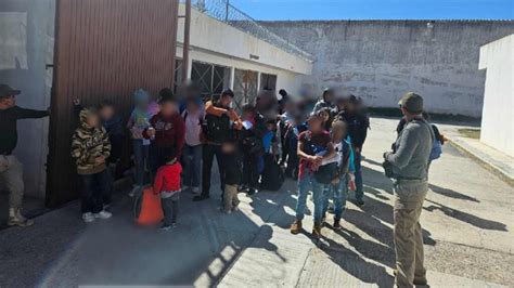 Rescatan A 123 Migrantes Abandonados En Caja Tráiler En San Luis Potosí