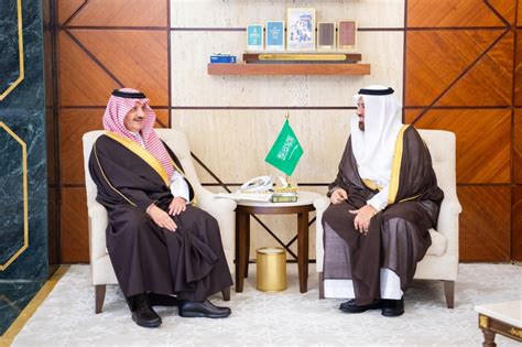 أمير الشرقية يستقبل مدير عام فرع وزارة الشؤون الإسلامية والدعوة
