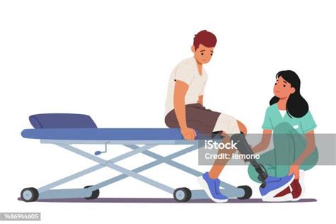 다리 보철물을 착용한 젊은 남자 캐릭터가 재활을 받는다 물리 치료 운동 및 이동성 훈련 개념에 대한 스톡 벡터 아트 및 기타 이미지 개념 건강관리와 의술 건강한 생활