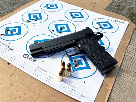 Review New Emissary All Black 1911 Pistols True Republican