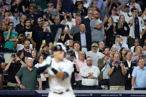 Mlb News Yankees Aaron Judge Socks 60th Homer In Comeback Win Cweb