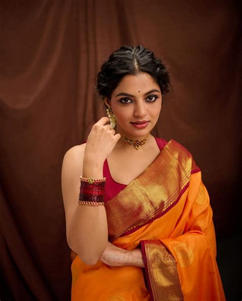 Nikhila Vimal Photos Telugu Actress Photos Images Gallery Stills