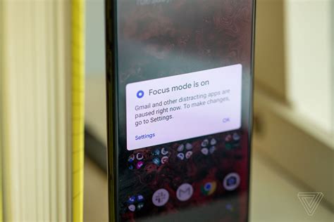 Android 10 Review New Gestures Dark Theme And Privacy Improvements