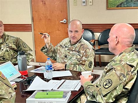 Mrc W Commander Focused On Readiness During Bjach Jrtc Visit Bayne