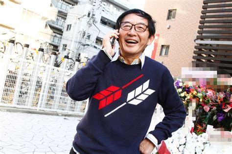 フォトギャラリー4枚目 「奥さんと子供たちは来ないと思います」石田純一の焼肉店開店記念にいしだ壱成が訪れ二人を直撃！ Fridayデジタル