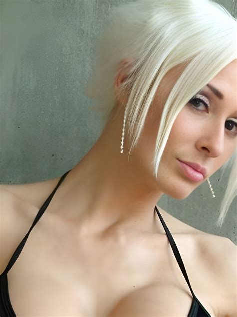 Marie Claude Bourbonnais Model Height Wiki Bio Photos Weight Age