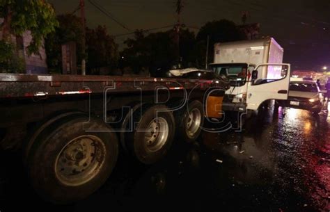 Cinco vehículos se accidentan en bulevar Los Próceres La Prensa Gráfica