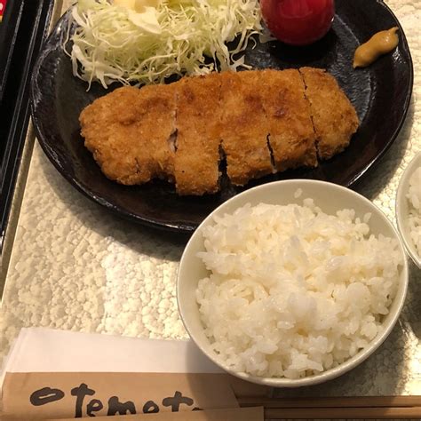 27 朝食からとんかつ定食 青い流れ星