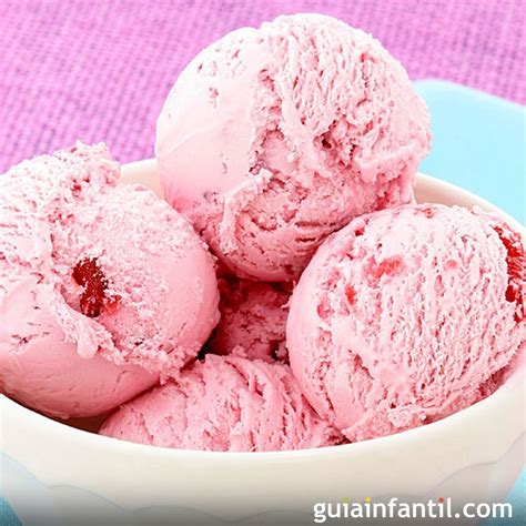 Helado de fresa casero Receta de postre para niños