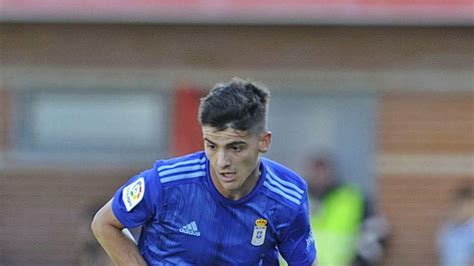 El Oviedo hace oficial la cesión de Riki al Racing La Nueva España