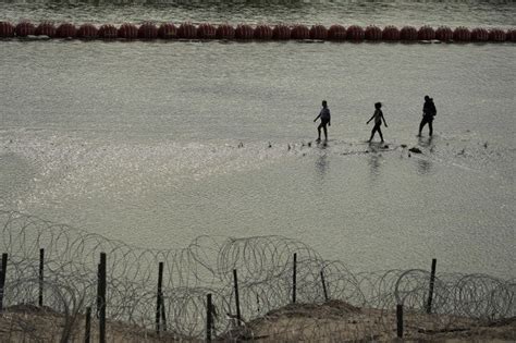 5th Circuit Court Rules Texas Floating Rio Grande Barrier To Stay In