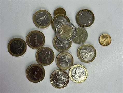 Докъде се докарахме Мъж заплаши мездренчанин във Враца и сви от него 13 лева