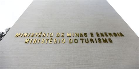 Fachada Do Ministério De Minas E Energia E Do Ministério Do Turismo
