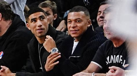 Video el incómodo momento que unos argentinos le hicieron pasar a Mbappé