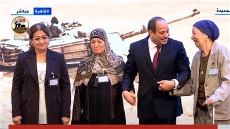 الرئيس السيسى يوجه التحية إلى عدد من أسر أبطال حرب أكتوبر
